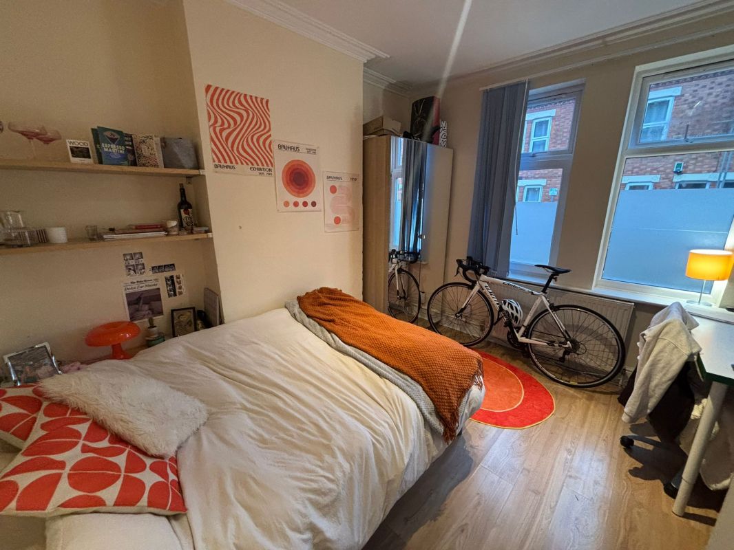 19 Chestnut Street New To The Market Ideally Placed - Donkey Digs ...